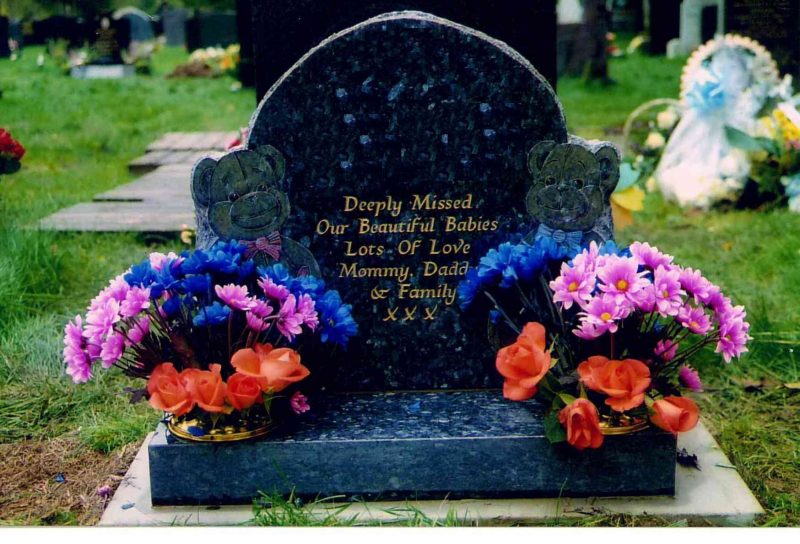 8 Facts About Graves & Memorials You Didn’t Know Before Today